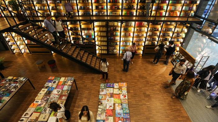 İstanbul'un En İyi Kitapçı ve Kitap Kafeleri| Alem Dergisi