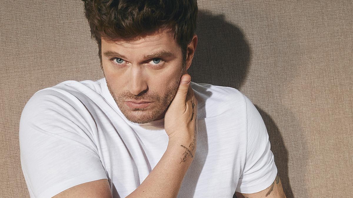 Mavi x Kıvanç Tatlıtuğ'dan Mavi Edition Koleksiyonu| Alem Dergisi